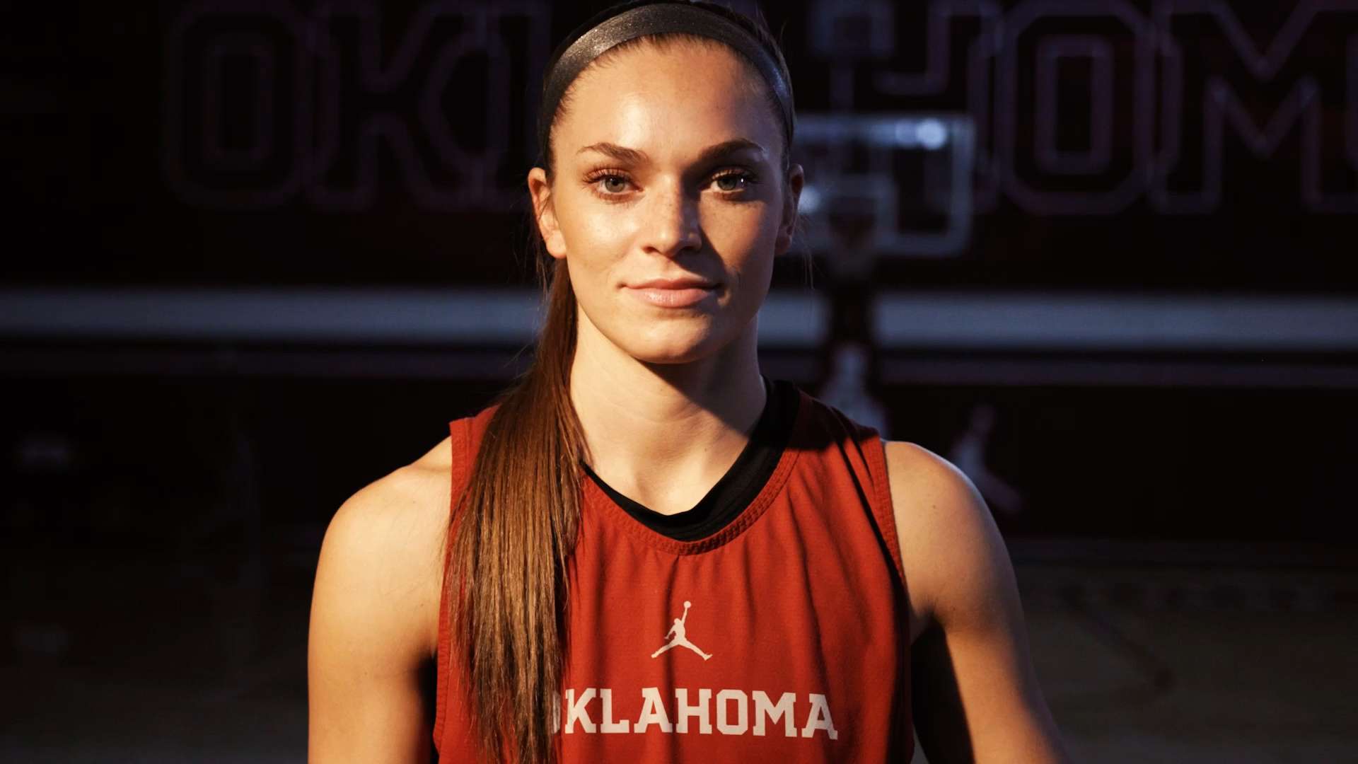 Shooting Threes with Lexy Keys | OsiyoTV
